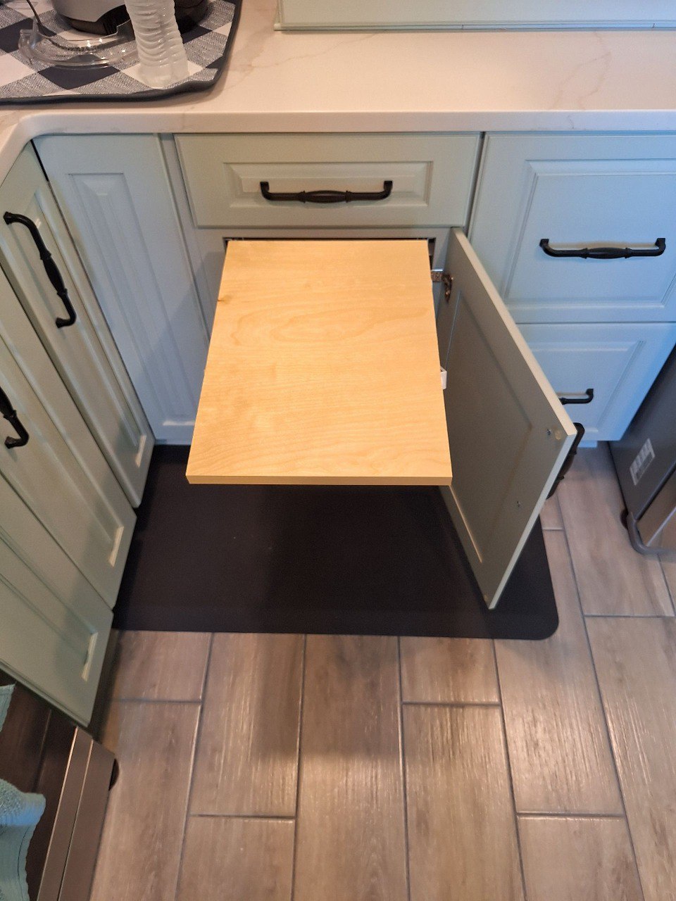 Redwood Cabinets and Design - Kitchen Project