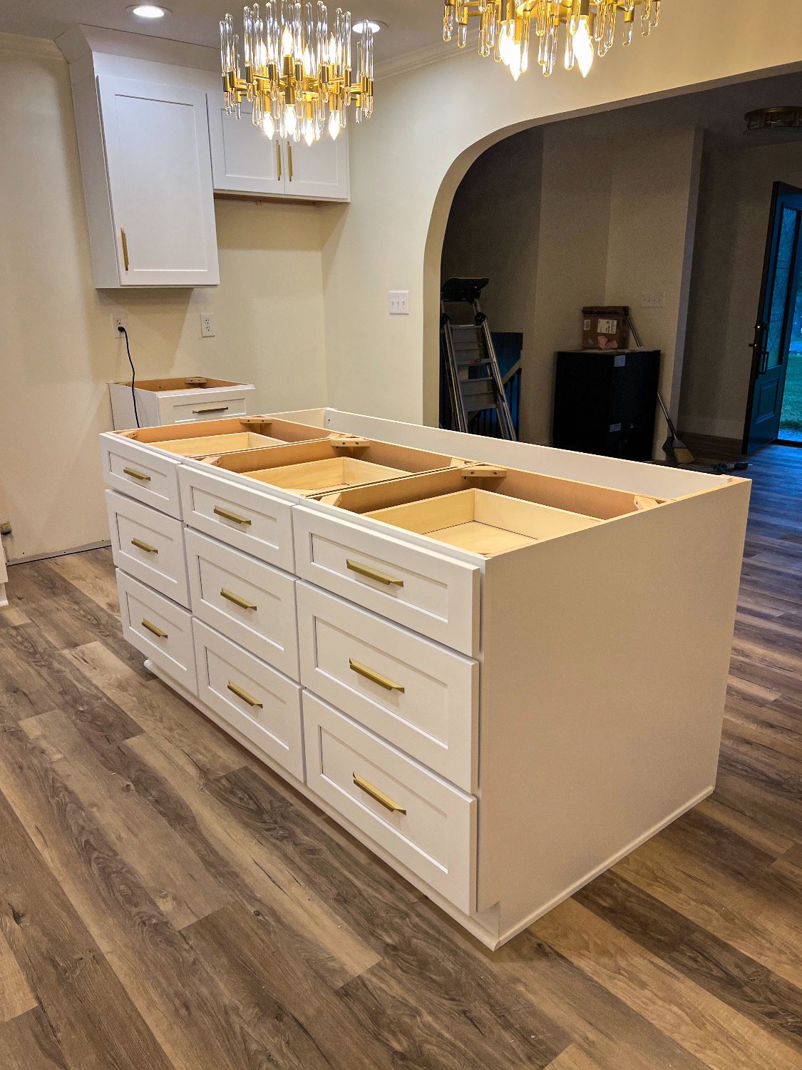 Redwood Cabinets and Design - Kitchen Cabinets